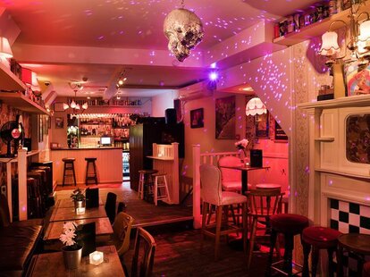 Simmons Bar: A Bar in London, Greater London - Thrillist