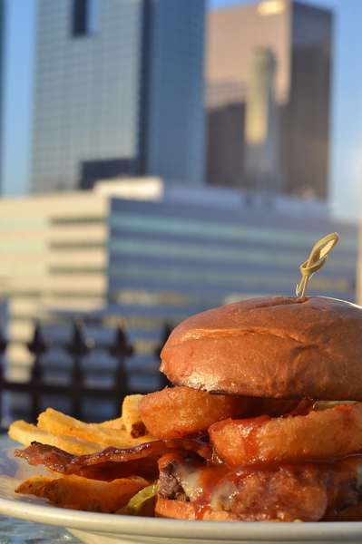 LA Café: A Restaurant in Los Angeles, CA - Thrillist