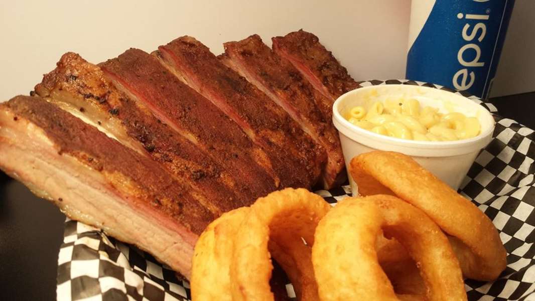 Rowdy Hog Smokin' BBQ: A Restaurant in Sioux Falls, SD - Thrillist