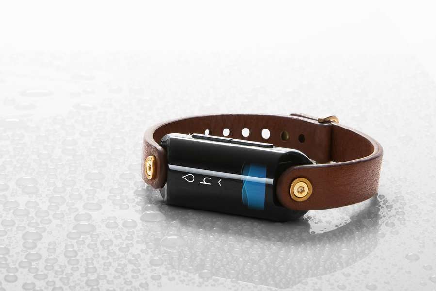 LVL Is a Wearable That Will Give You Real-Time Hydration Updates ...
