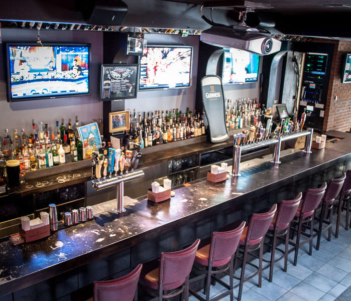 Bar 43: A Bar in Sunnyside, NY - Thrillist