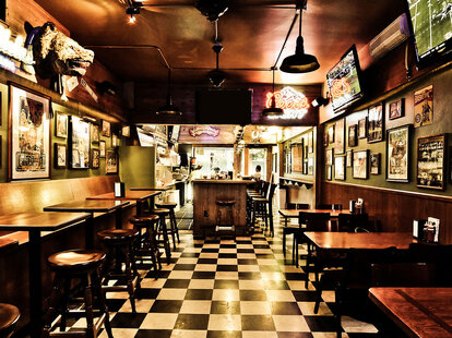 Sepi's: A Bar in Los Angeles, CA - Thrillist