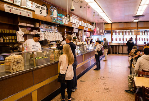 Katz's Deli NYC: Secrets & Fun Facts About New York's Most Famous Deli ...
