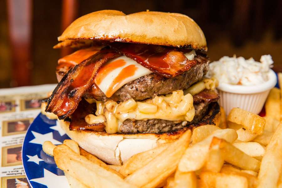 Inside ‘Merica, the NYC Burger Restaurant Tied to the 2016 Election ...