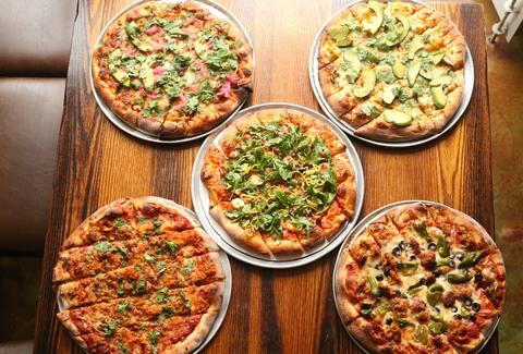 Roots Handmade Pizza: A Chicago, IL Bar.