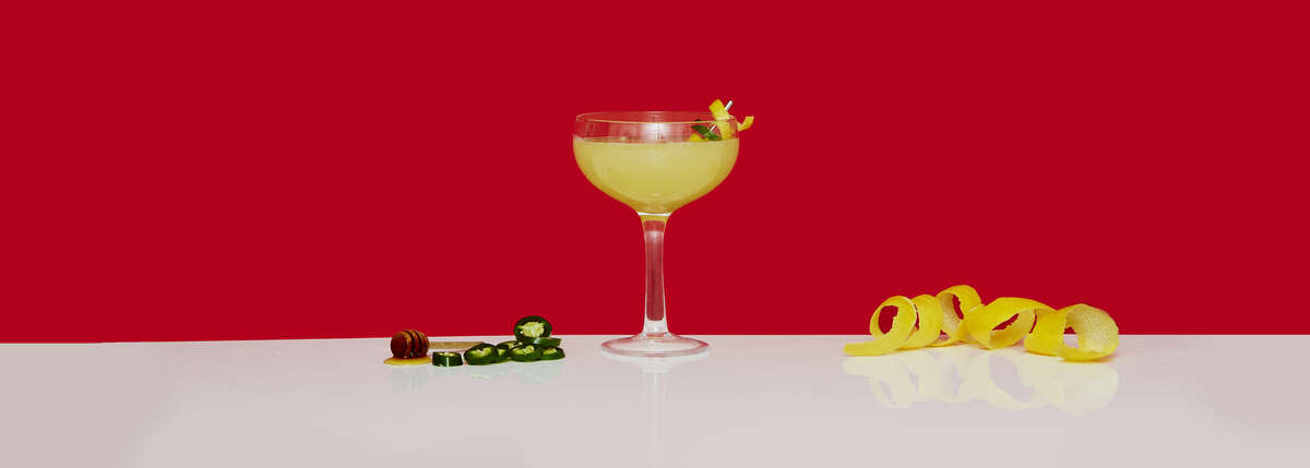 Bee Sting Cocktail Recipe - Thrillist