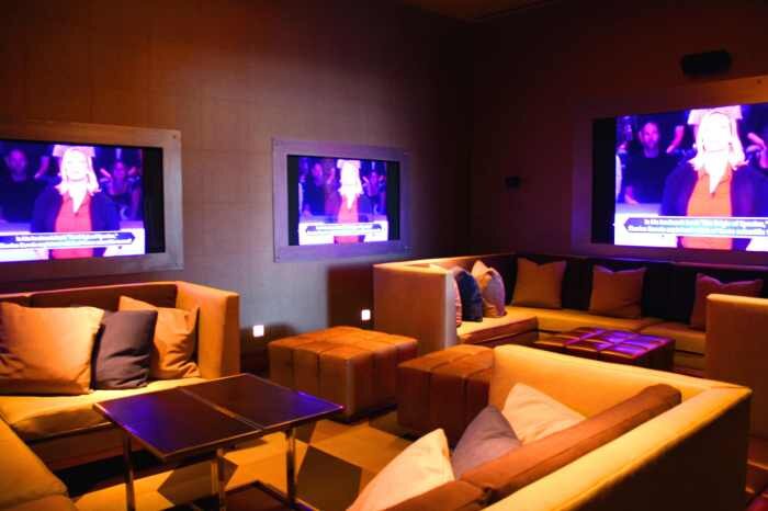 Cinetopia Living Room Skybox Progress Ridge | Baci Living Room