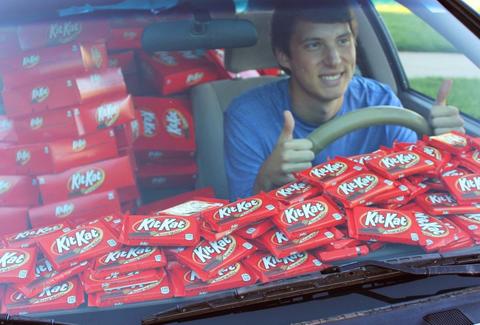 Kit Kat Filled This Dude's Car with 6,500 Candy Bars - Thrillist