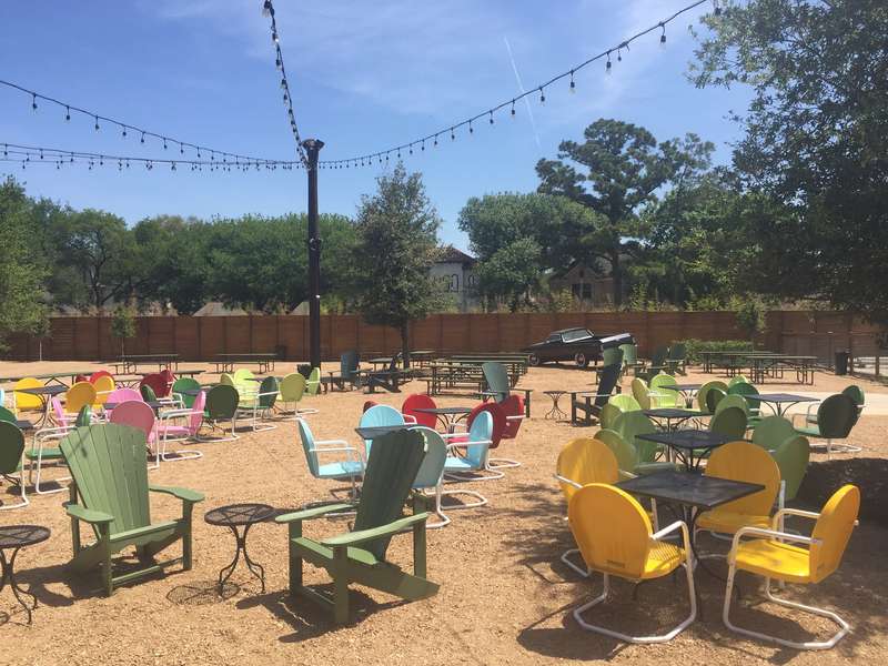 Kirby Ice House: A Bar in Houston, TX - Thrillist