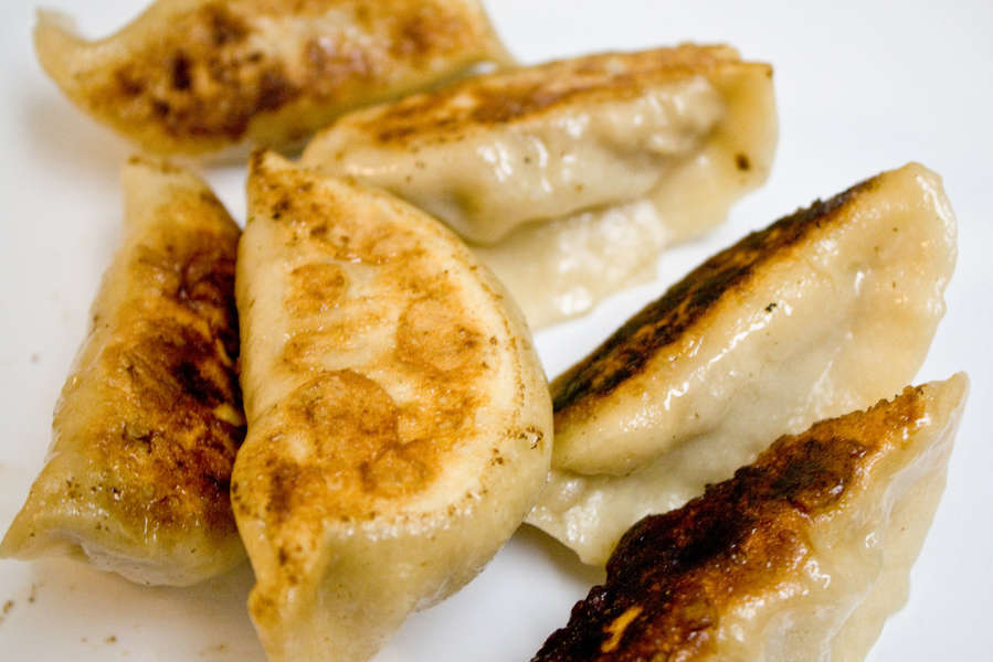 8 Fat Fat 8: A Bar in Honolulu, HI - Thrillist