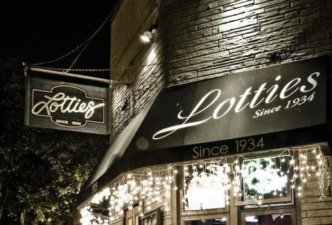 Lottie's Pub: A Chicago, IL Bar.
