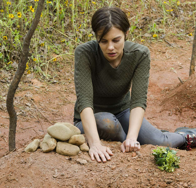 The Walking Dead Recap: Go Getters Episode & Maggie's Plan - Thrillist