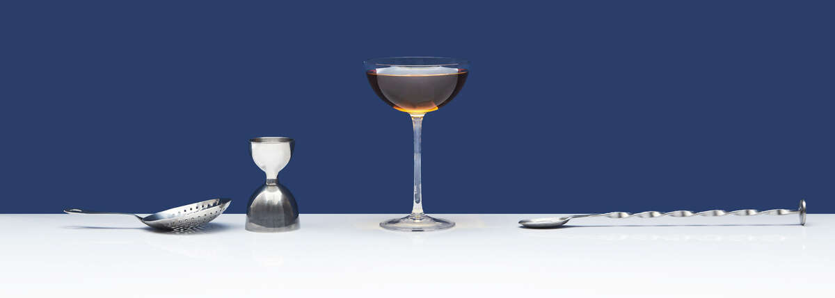 Diamondback Cocktail Recipe: How to Make a Diamondback Drink - Thrillist