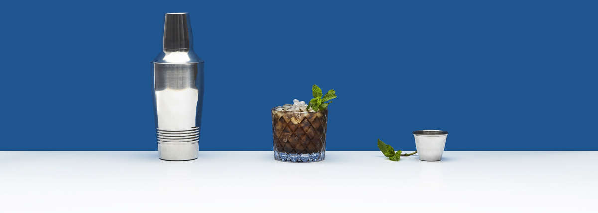 Black Pearl Drink Recipe: How to Make a Black Pearl Cocktail - Thrillist