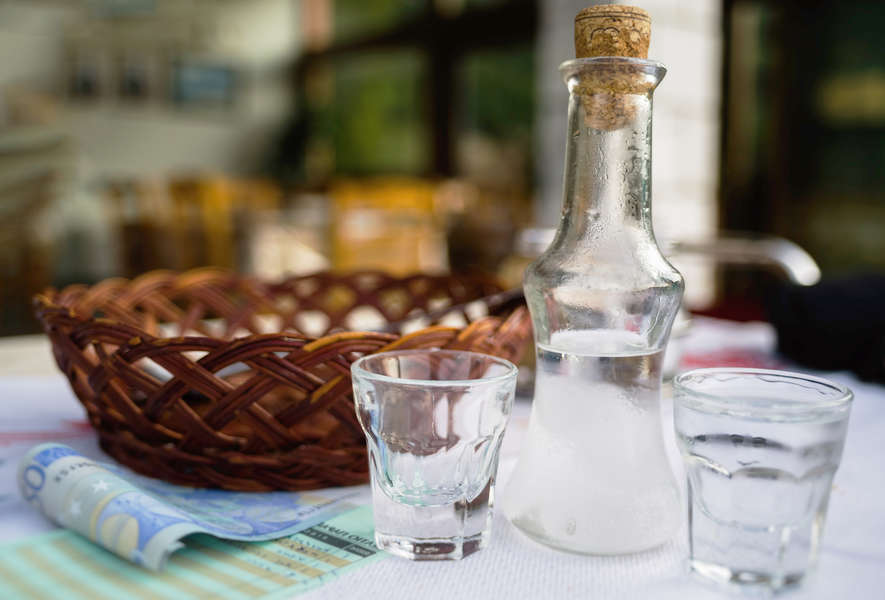 The 3 Best Greek Alcoholic Drinks and Spirits - Thrillist