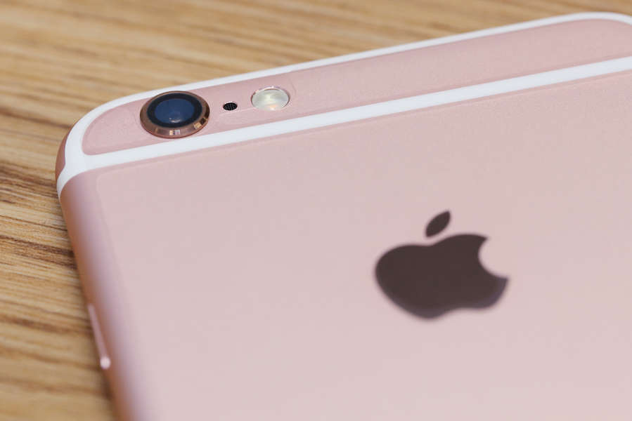 Apple Replacing Some iPhone 6s Batteries Based on Serial Number - Thrillist