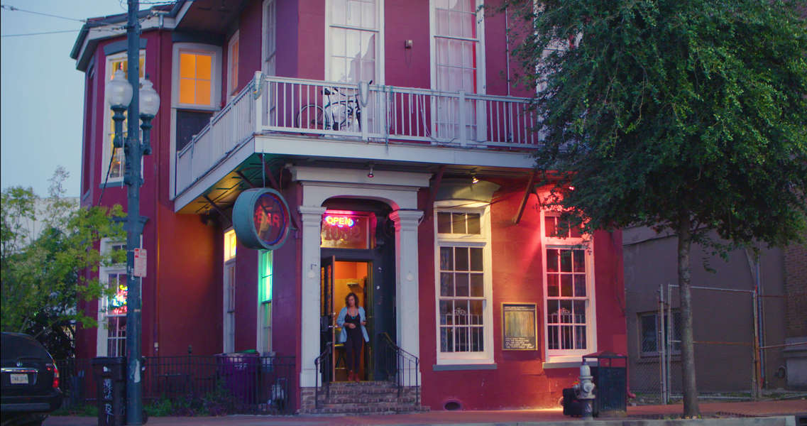 Circle Bar: A Bar in New Orleans, LA - Thrillist