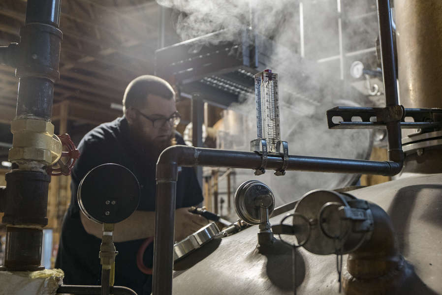 Best Distilleries & Distillery Tours in Oregon for Your Next Road Trip ...