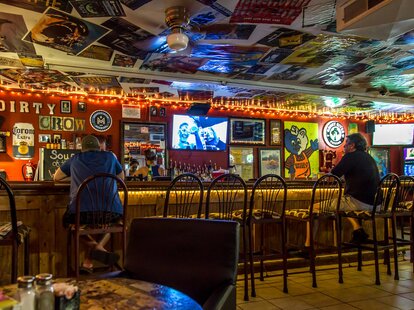 The Dirty Crow Inn: A Bar in Memphis, TN - Thrillist