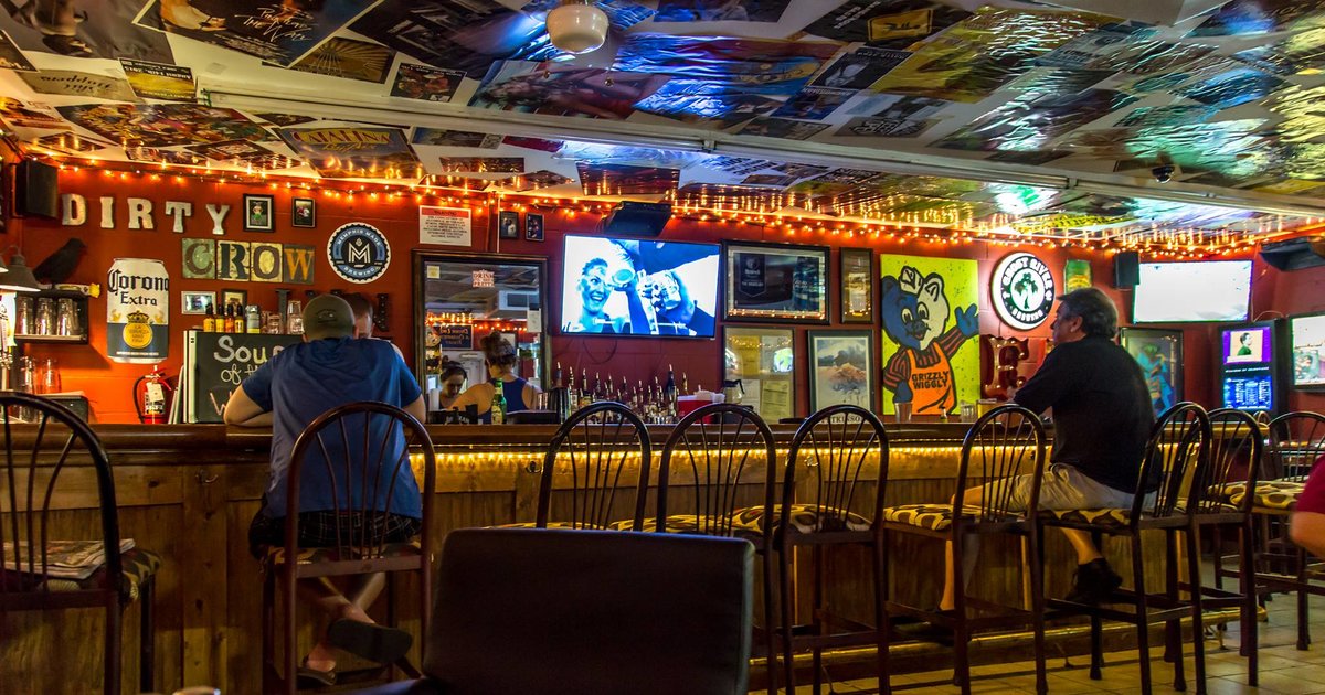 The Dirty Crow Inn: A Memphis, TN Bar.