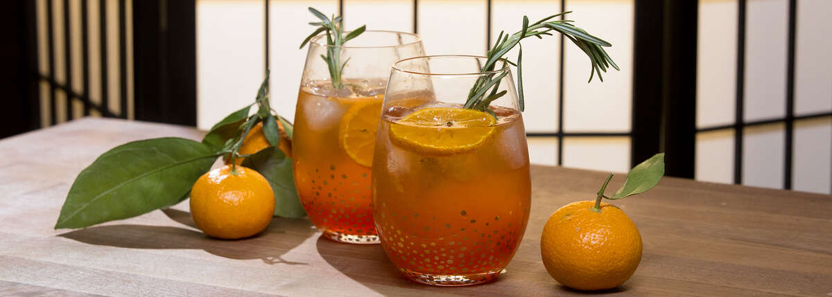 Broiled Satsuma Spritz Cocktail Recipe - Thrillist