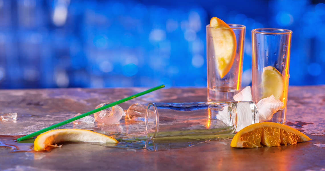 How to Order a Drink in a Dive Bar - Thrillist