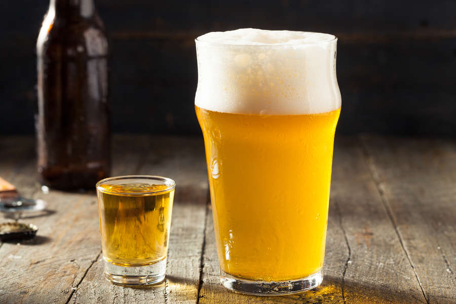 Best Boilermaker Recipes: 7 Amazing Beer and Shot Combos - Thrillist