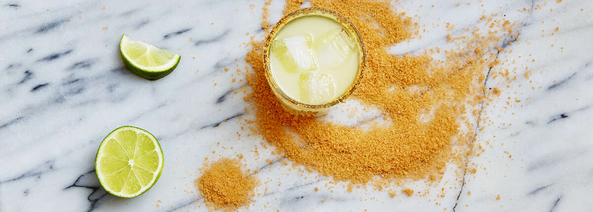 Sriracha Salt Recipe: How to Make Sriracha Salt - Thrillist