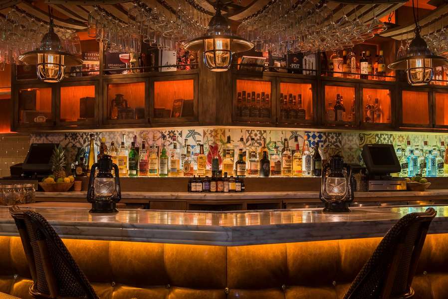South Pointe Tavern: A Bar in Miami Beach, FL - Thrillist