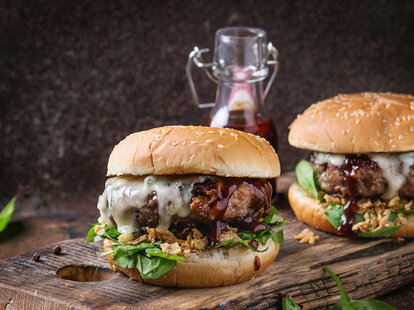 The Best Bar Food and Cocktail Pairings You Can Order - Thrillist