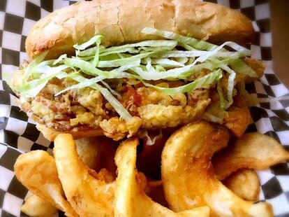 Captain's Catch: A Restaurant in Chicago, IL - Thrillist