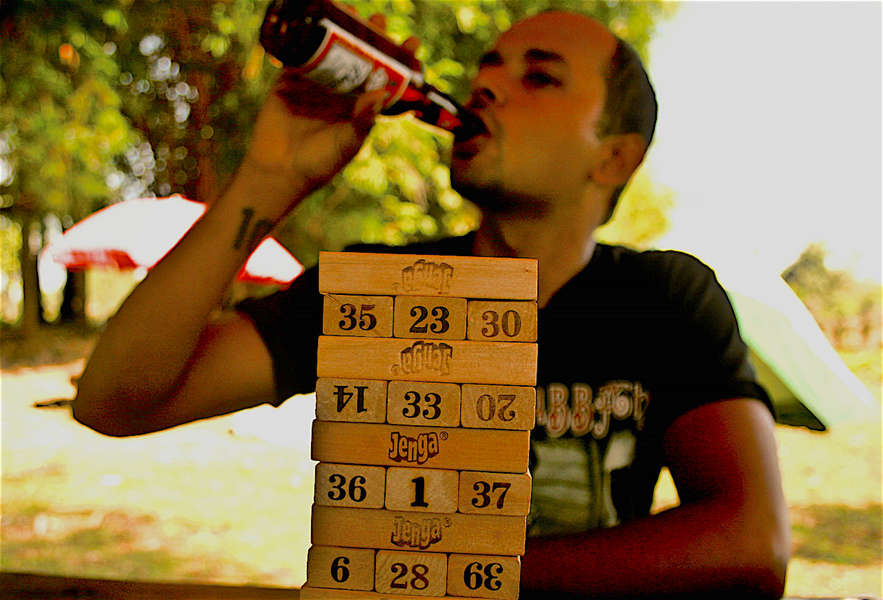Why Playing Jenga in Bars Should Be Outlawed Forever - Thrillist