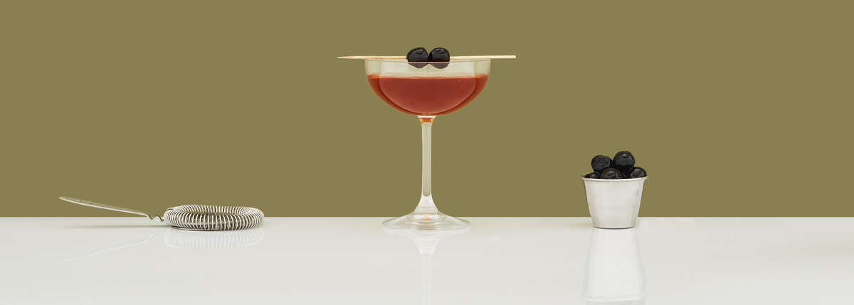 Widow’s Kiss Recipe: How to Make a Widow's Kiss Cocktail - Thrillist