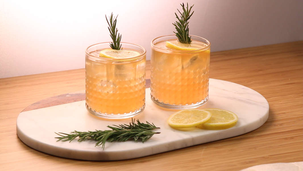 Here's How to Make a Grapefruit Whiskey Sour Recipe - Thrillist