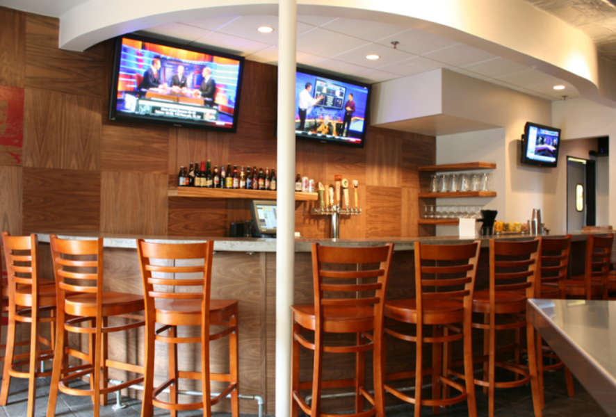 Parlor Sports: A Bar in Somerville, MA - Thrillist