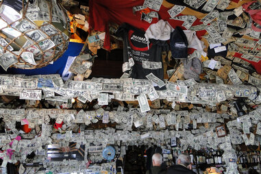 11 Best Old Dive Bars in the U.S. - Thrillist