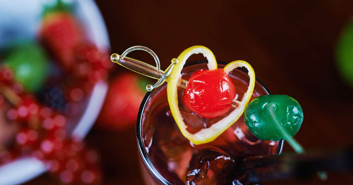 Cocktail Garnishes: How a Garnish Benefit Your Drink - Thrillist