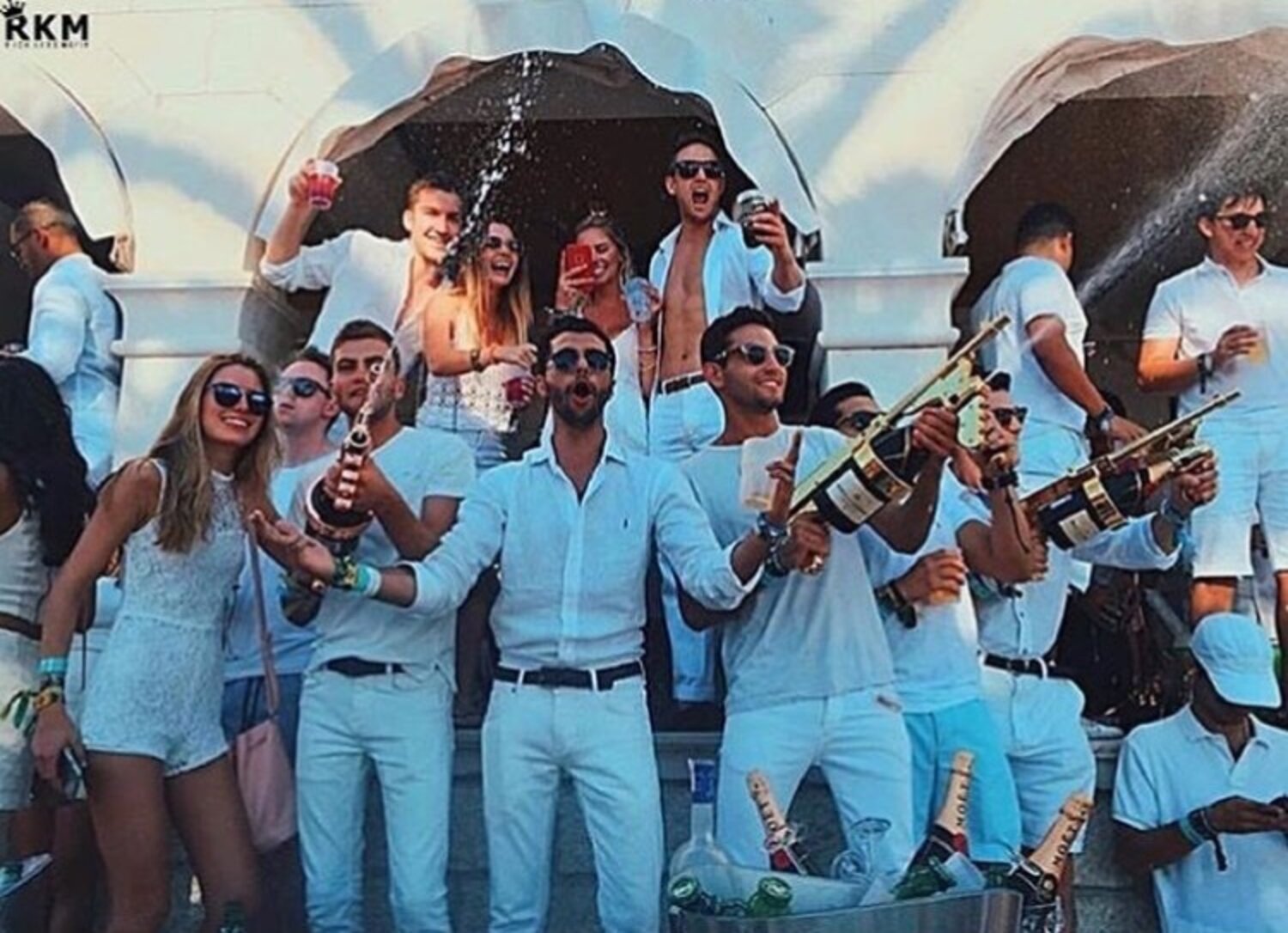 How to Throw the Ultimate Spring Break Party - Thrillist