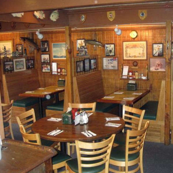 Flanigan's Boathouse: A Bar in Conshohocken, PA - Thrillist