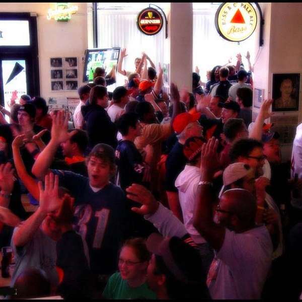 Alary's Bar: A Bar in Saint Paul, MN - Thrillist