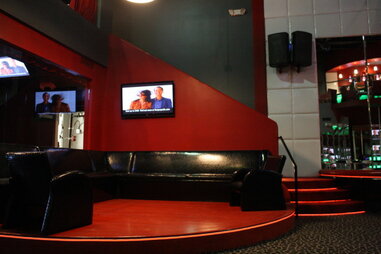 Diamonds of Atlanta (DoA) - Newest strip club megaplex - Thrillist Atlanta