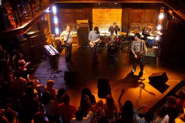 Fictional Bars: The 10 Best TV Bars We Wish Were Real - Thrillist