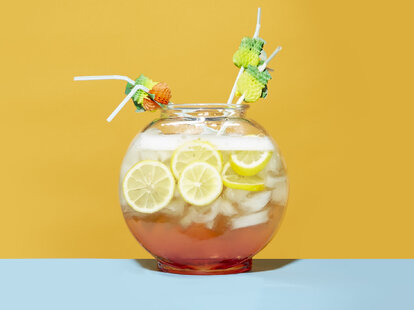 Ultimate Fishbowl Cocktail: The Spritz Collins Fishbowl - Thrillist