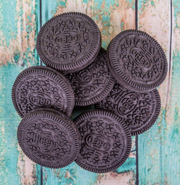 Dunkin' Donuts Mocha Oreo Cookie Might Be Coming Soon - Thrillist