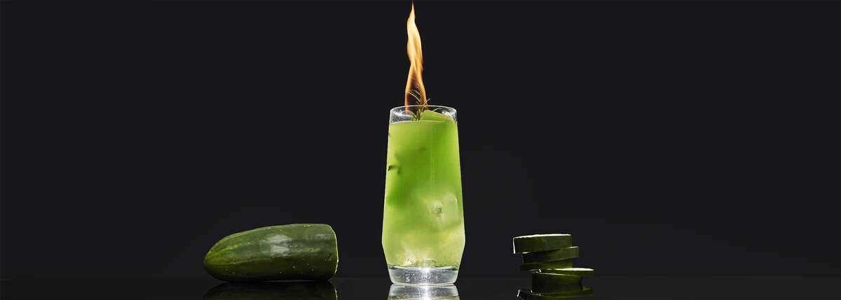 Neon Green Alcoholic Drink: Gin and Tonic Martini Recipe - Thrillist