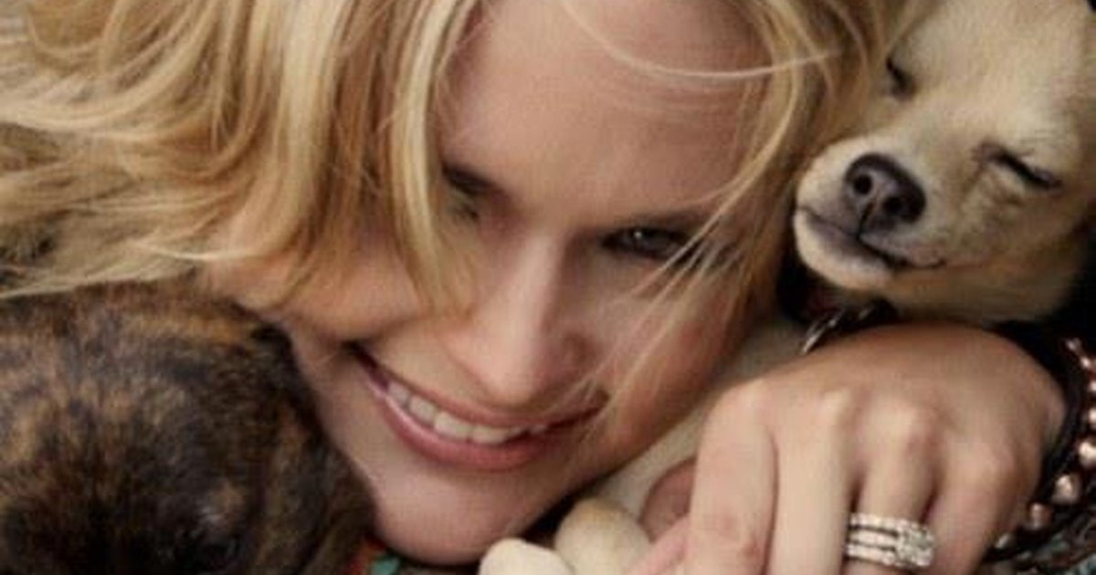 Miranda Lambert Just Helped Save A TON Of Dogs - The Dodo