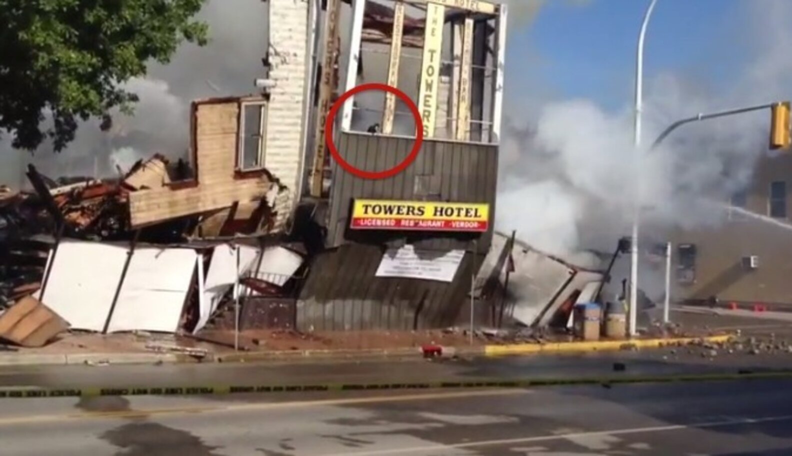 Cat Deftly Escapes Fiery Building Collapse With Only Minor Injuries ...