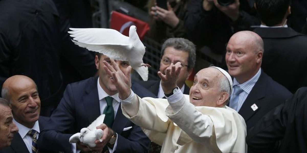 Pope Francis Stands Up For Animals, Unintentionally Quotes Bob Marley ...