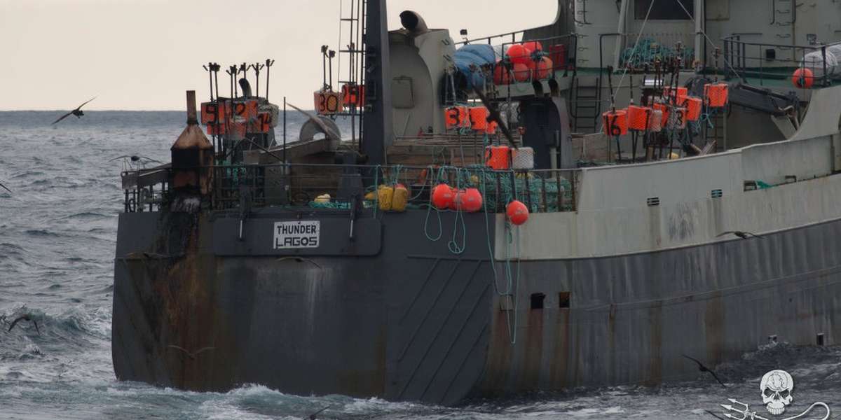 Chasing Two Known Poachers Through Australian Waters - The Dodo