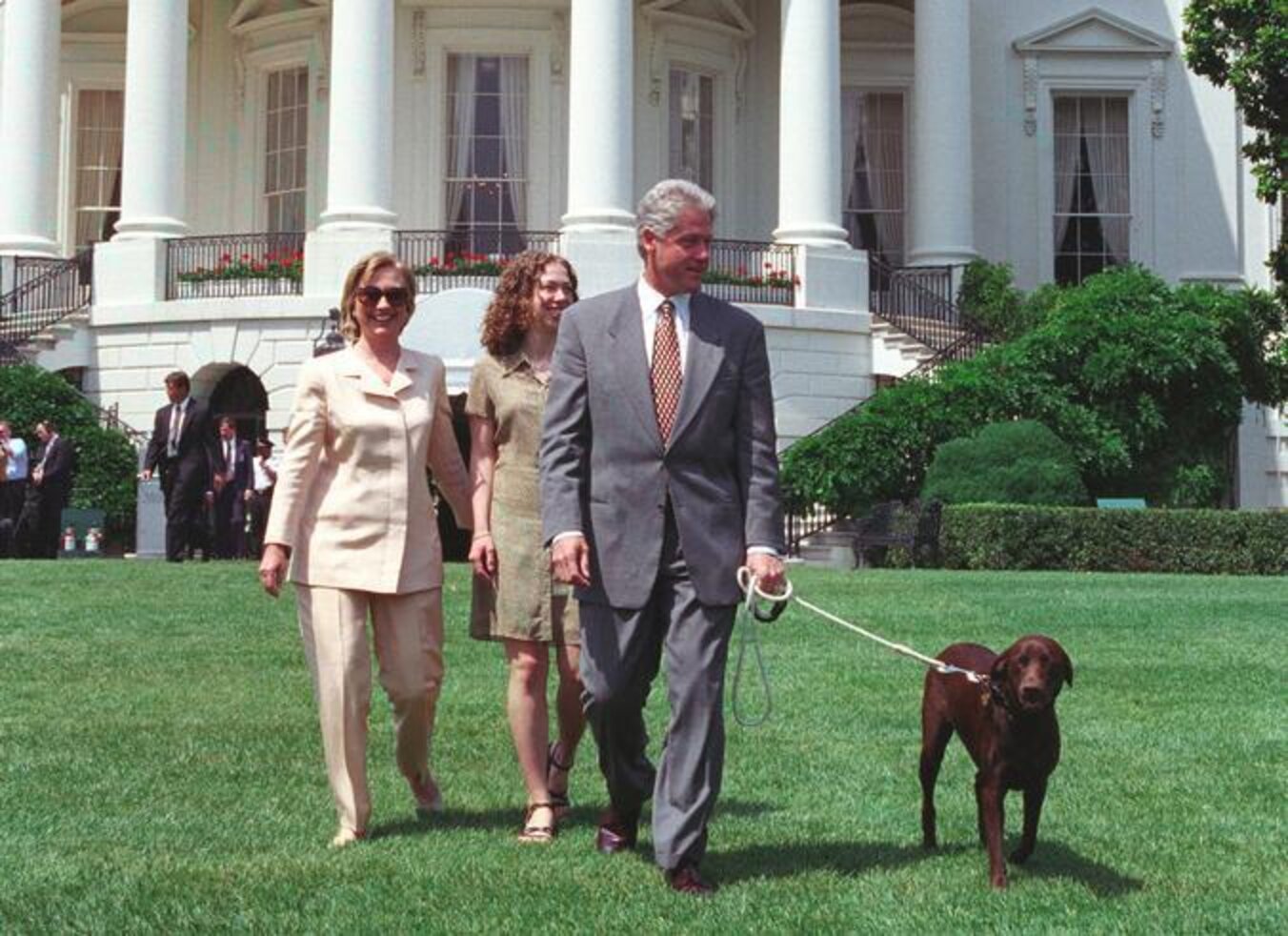 '90s Flashback: Hillary Clinton's Animal Friendships Caught On Camera ...